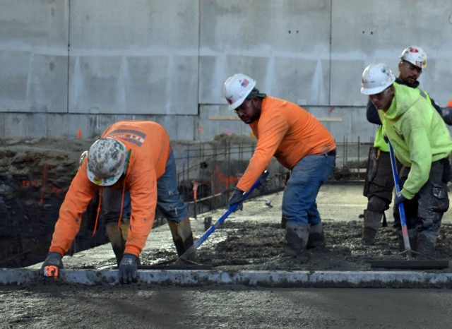 Center Grove Natatorium Slab Pour - RLTurner Corporation